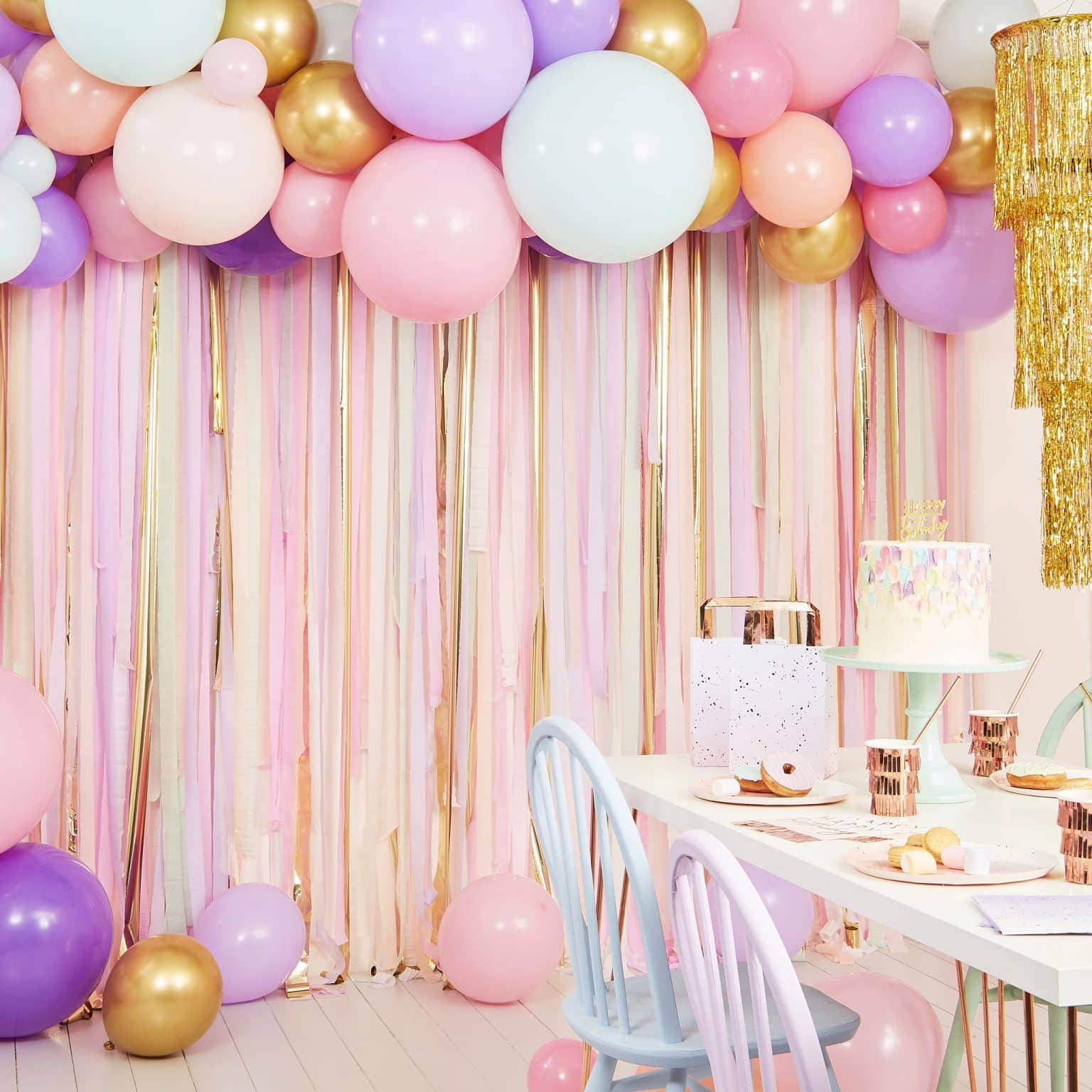 Pastel blöðrur og bakgrunnur - Confetti Sisters